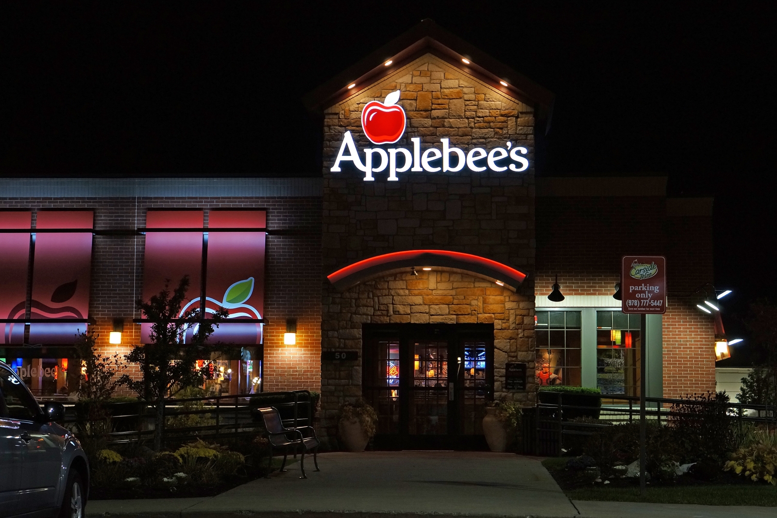 Quesadilla Burger at Applebee’s – Social Vixen